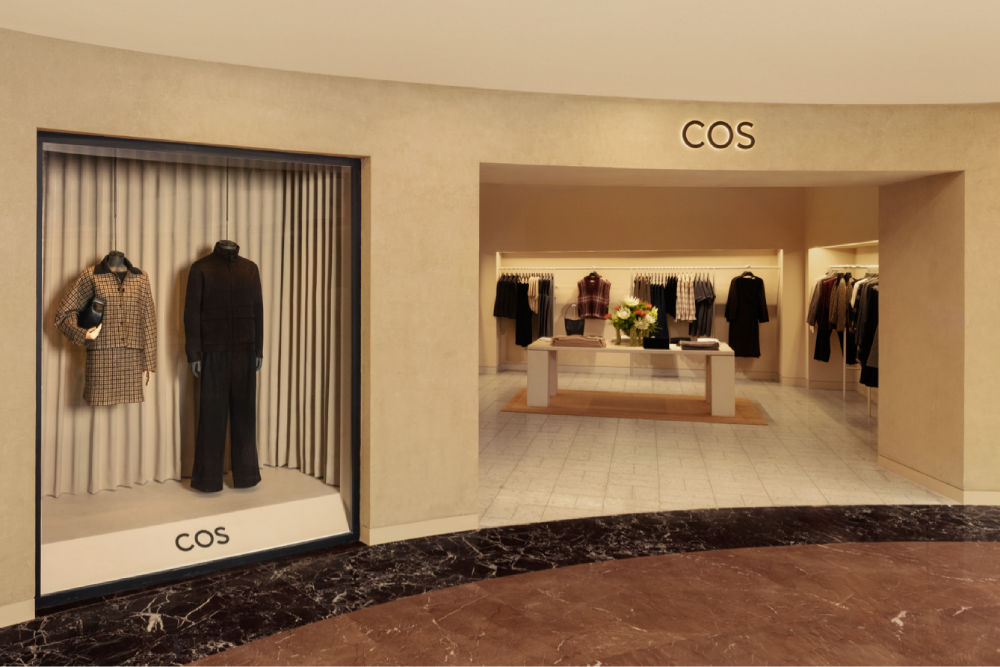 » COS store