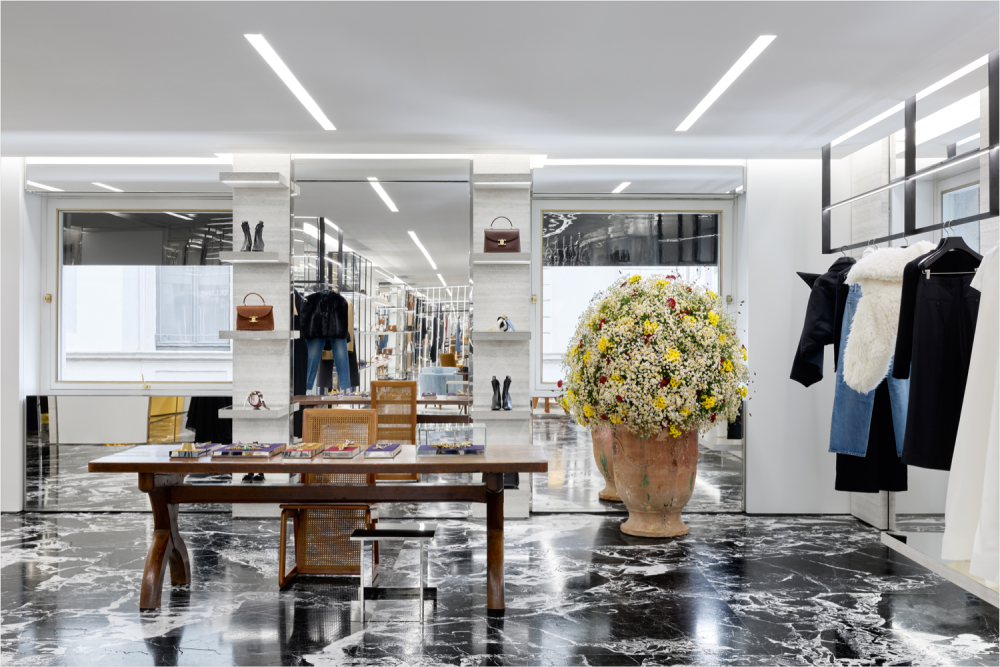 » flagship store