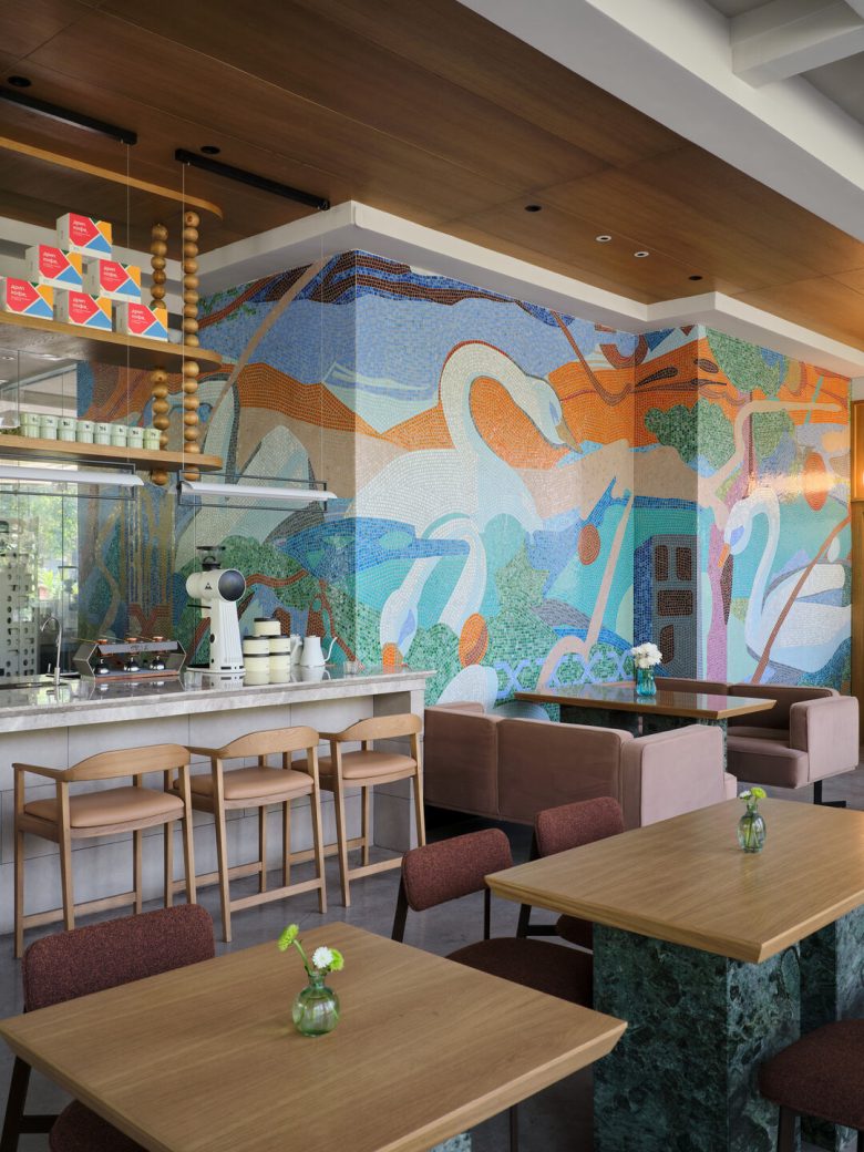 » Aqqu Central Café by Alena Krasatulinа and Vladislav Churikov