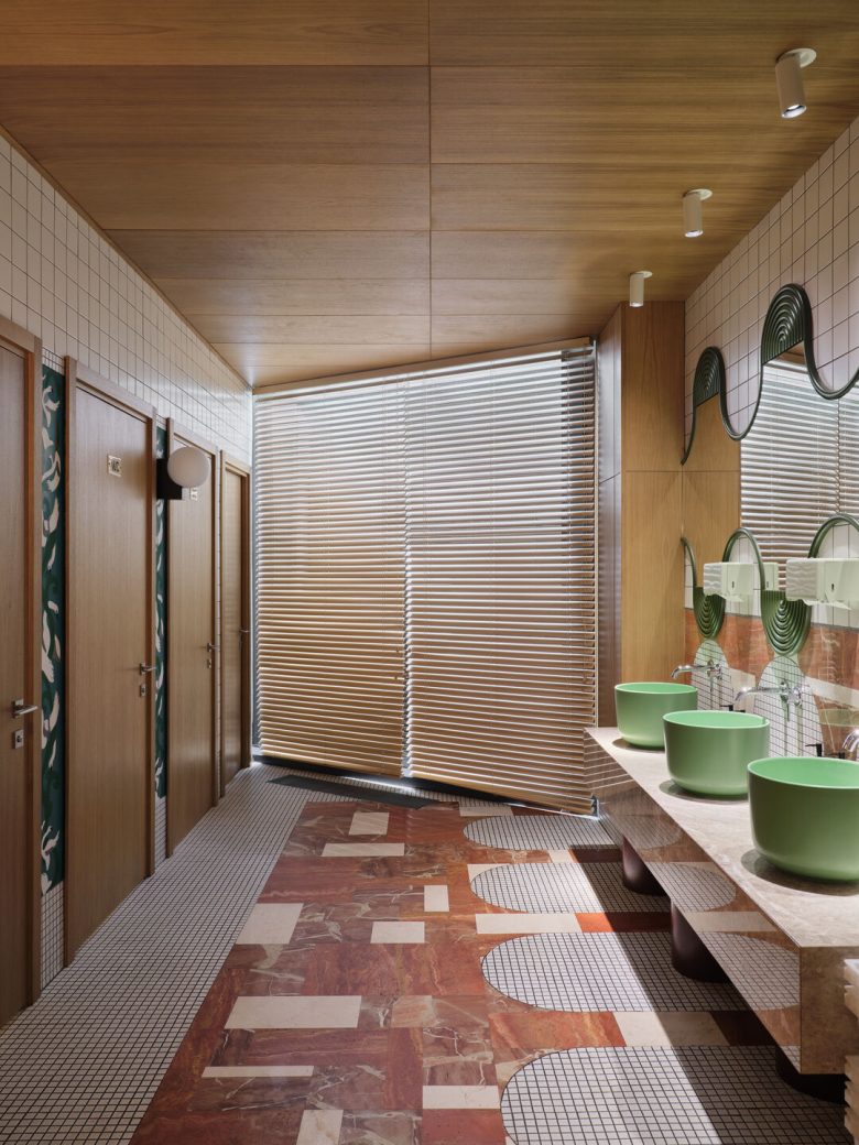 » Aqqu Central Café by Alena Krasatulinа and Vladislav Churikov