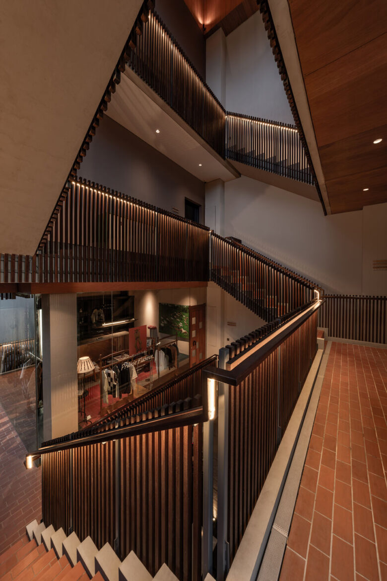 » Mankind Studios by Studio Kota